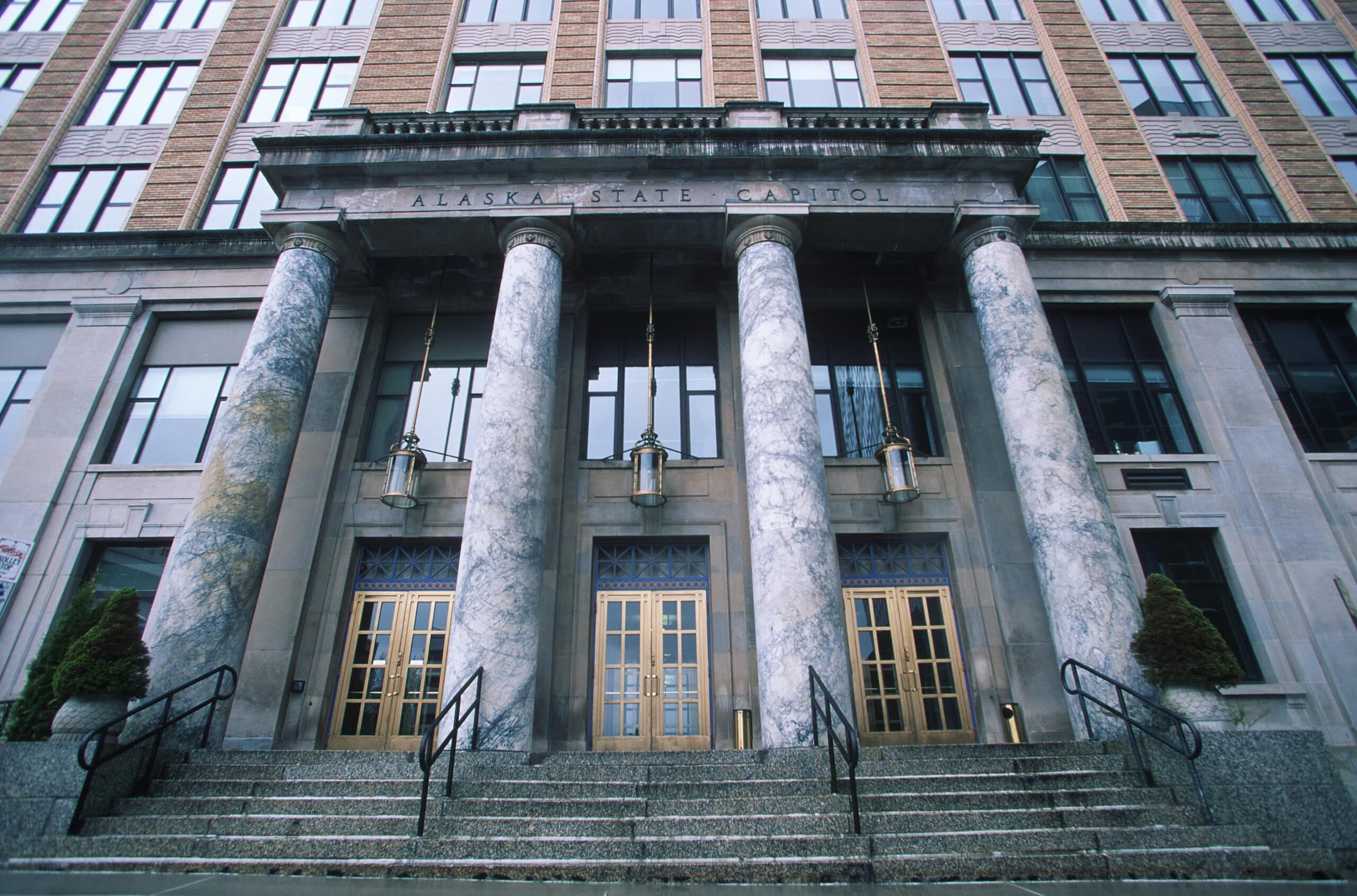Alaska Senate Bill 82 would make it easier for students to transfer schools